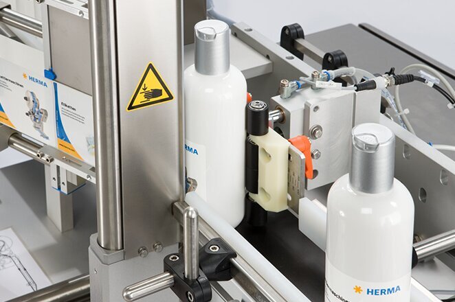 Rundum-Etikettierung für verschiedene Branchen | HERMA-Etikettierer